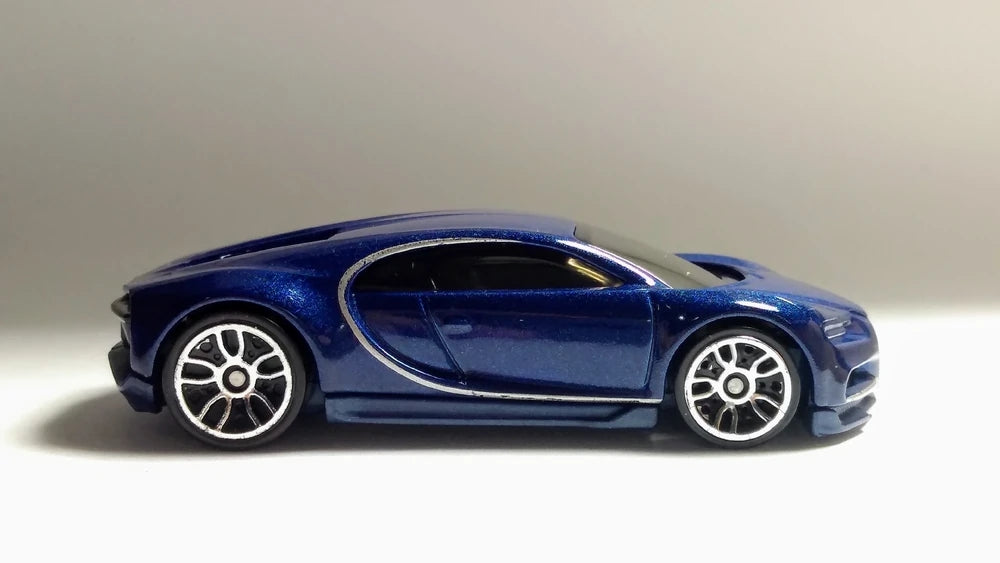 Hot Wheels '16 Bugatti Chiron HW Exotics FYB49 – Magnonus Collectibles